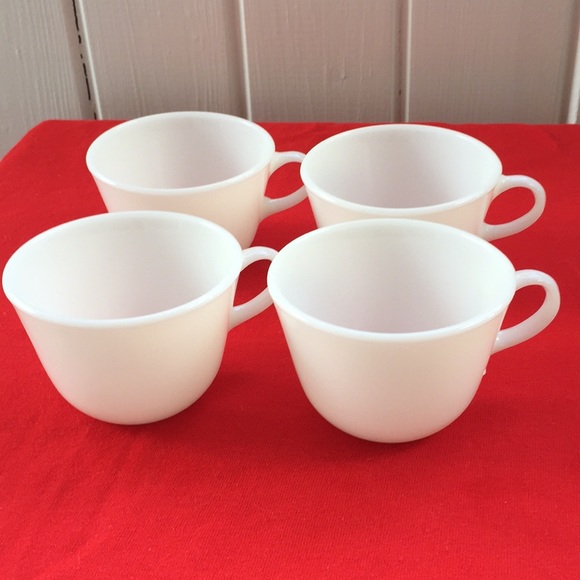 Pyrex | Kitchen | Vintage Pyrex Milk Glass Set Of 4 Cups | Poshmark